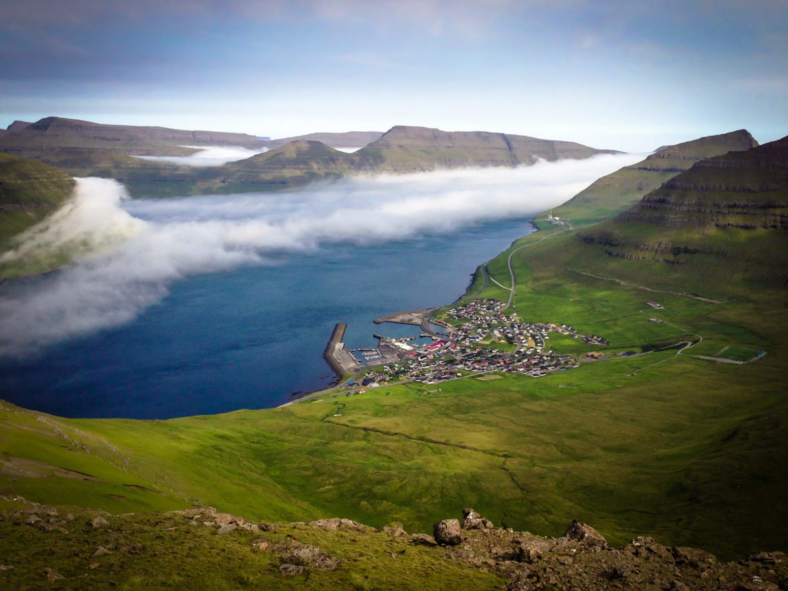 Streymslit í Leirvík - Eysturoyarportalurin