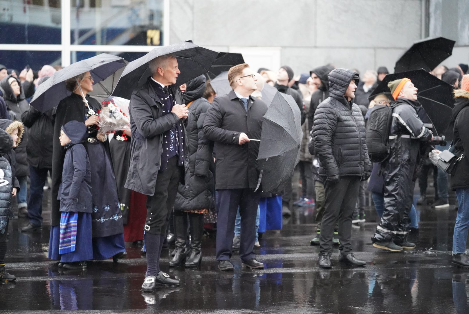 Regin Jacobsen - Allir føroyingar kunnu keypa partabrøv í Bakkafrost ...